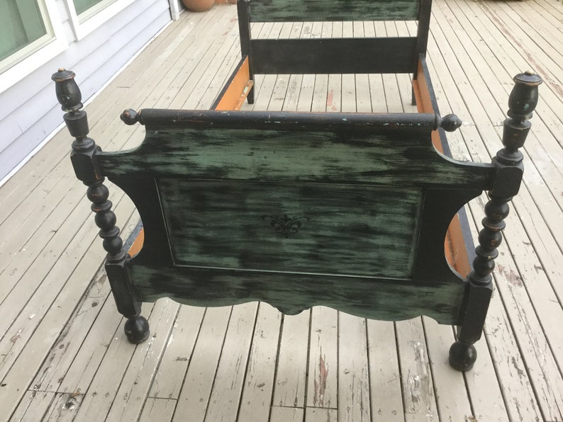 Shabby Chic Antique Twin Bed Bobbin Spool Vintage Bed - Etsy