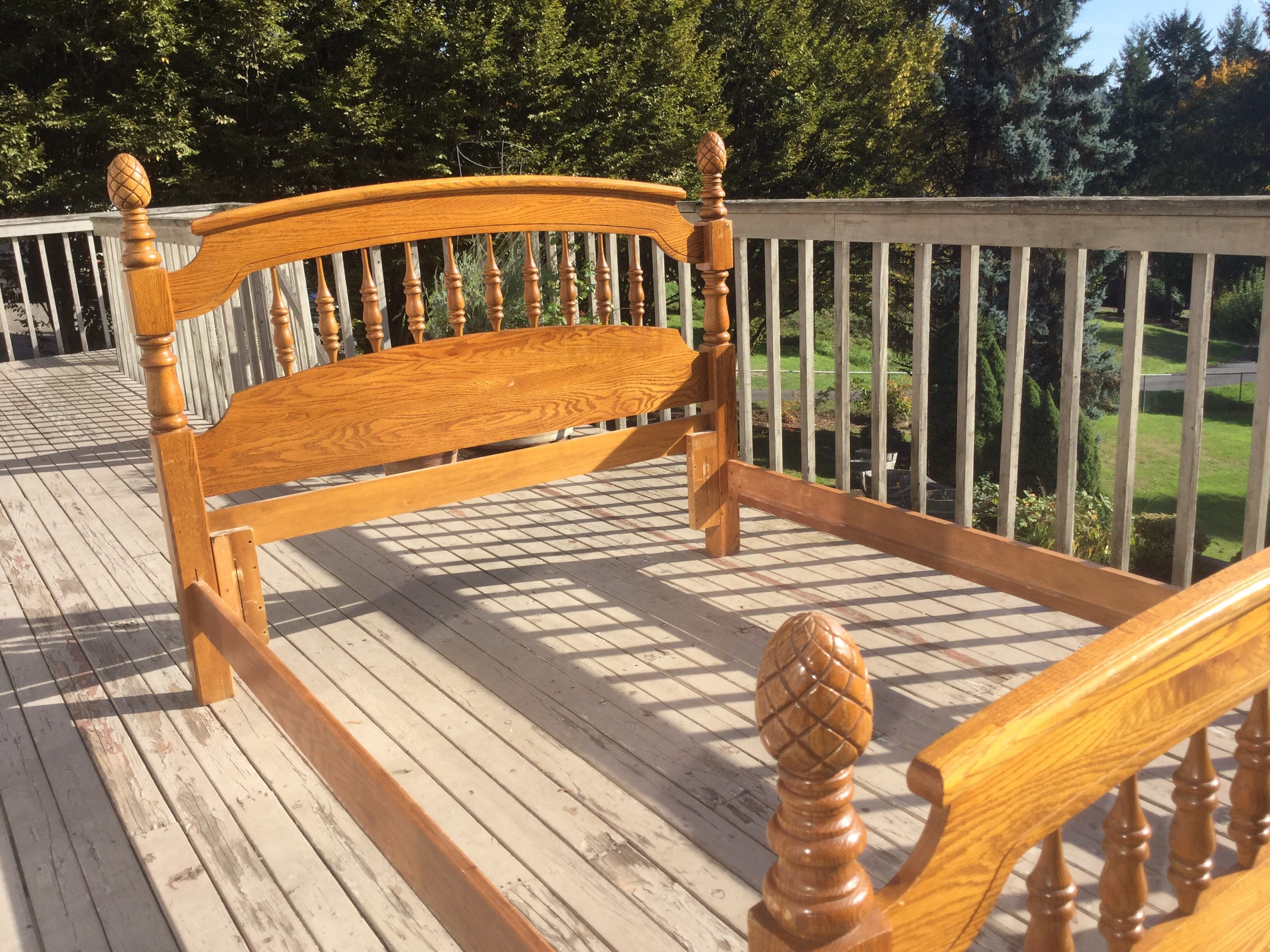 Vintage Spindle Spool Queen Size Bed Frame, Pineapple Bed , Modern ...