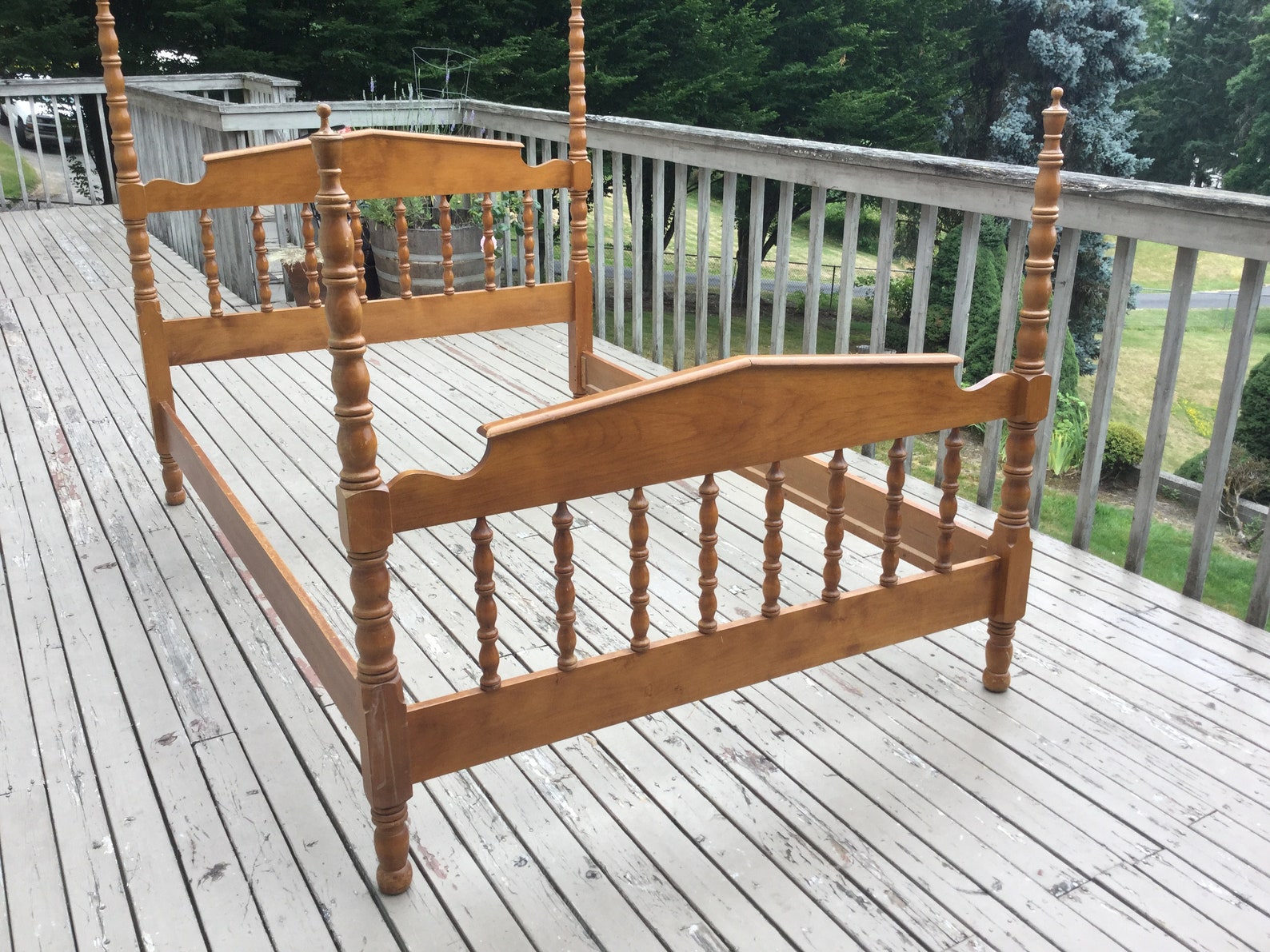 Vintage Maple Heirloom Spindle Spool 4-post Bed Jenny-lind Bed - Etsy