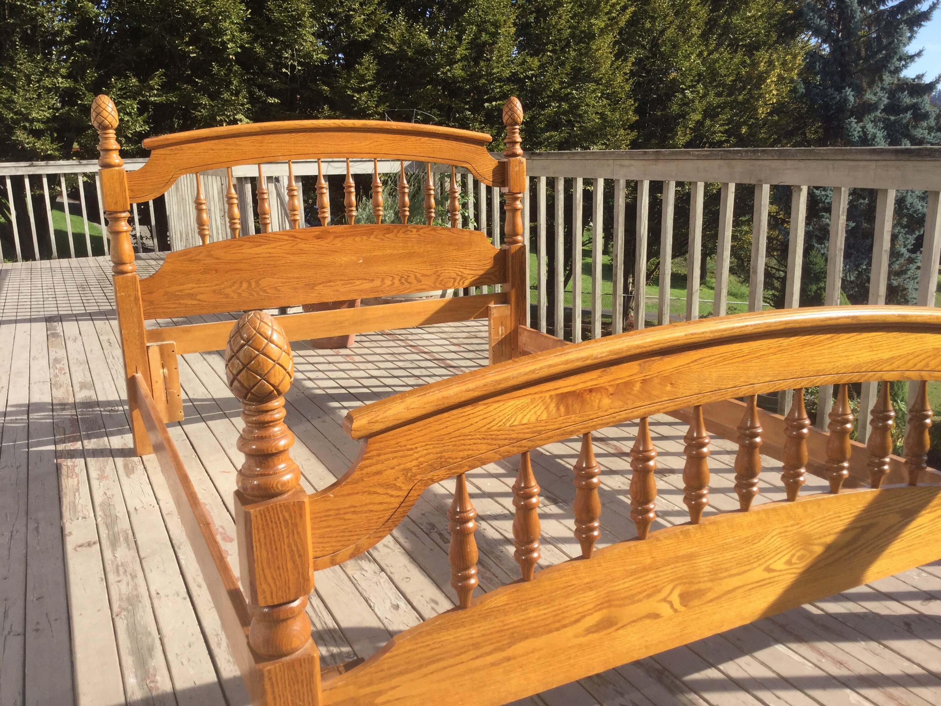 Vintage Spindle Spool Queen Size Bed Frame, Pineapple Bed , Modern ...