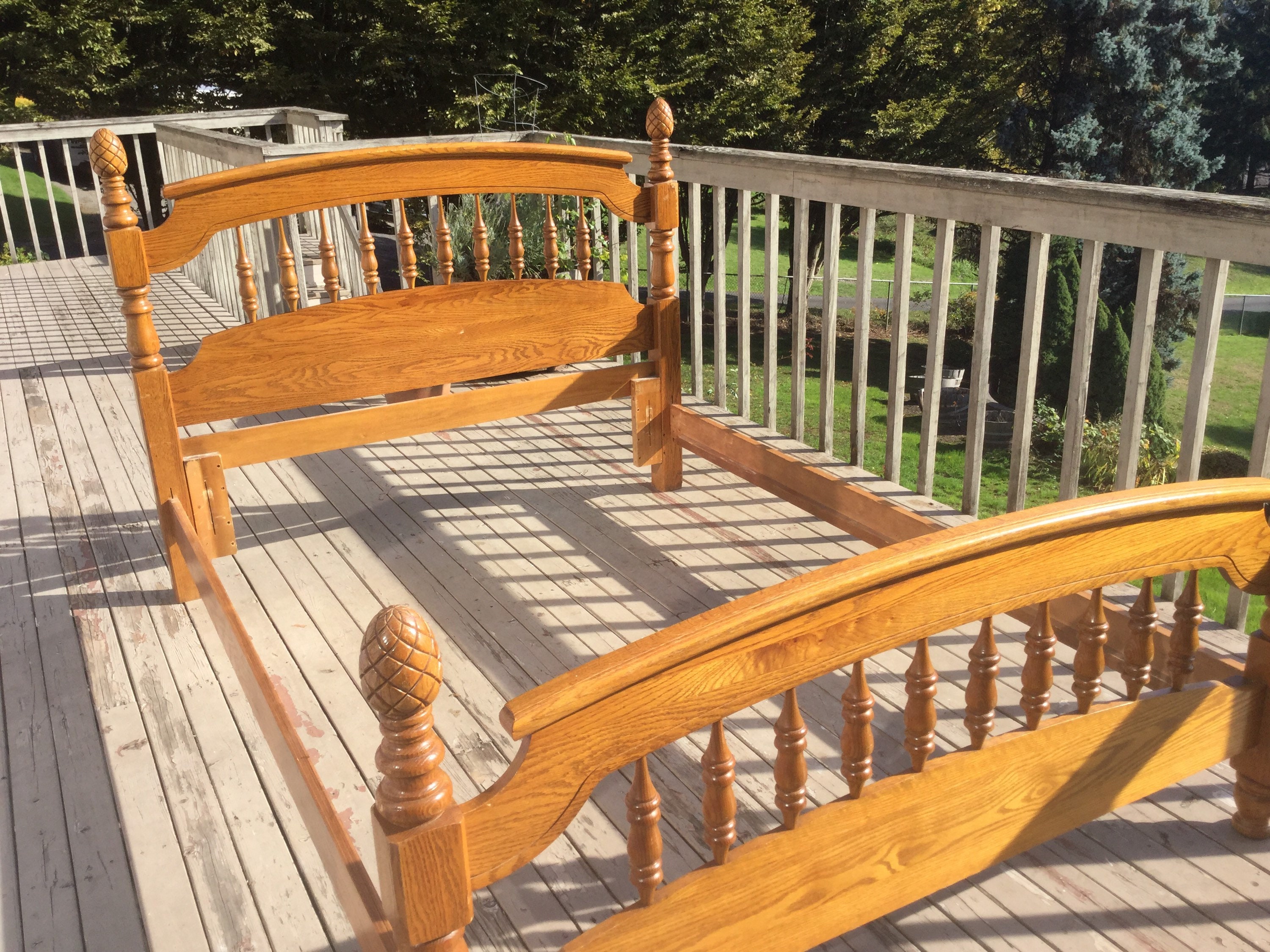 Vintage Spindle Spool Queen Size Bed Frame, Pineapple Bed , Modern ...