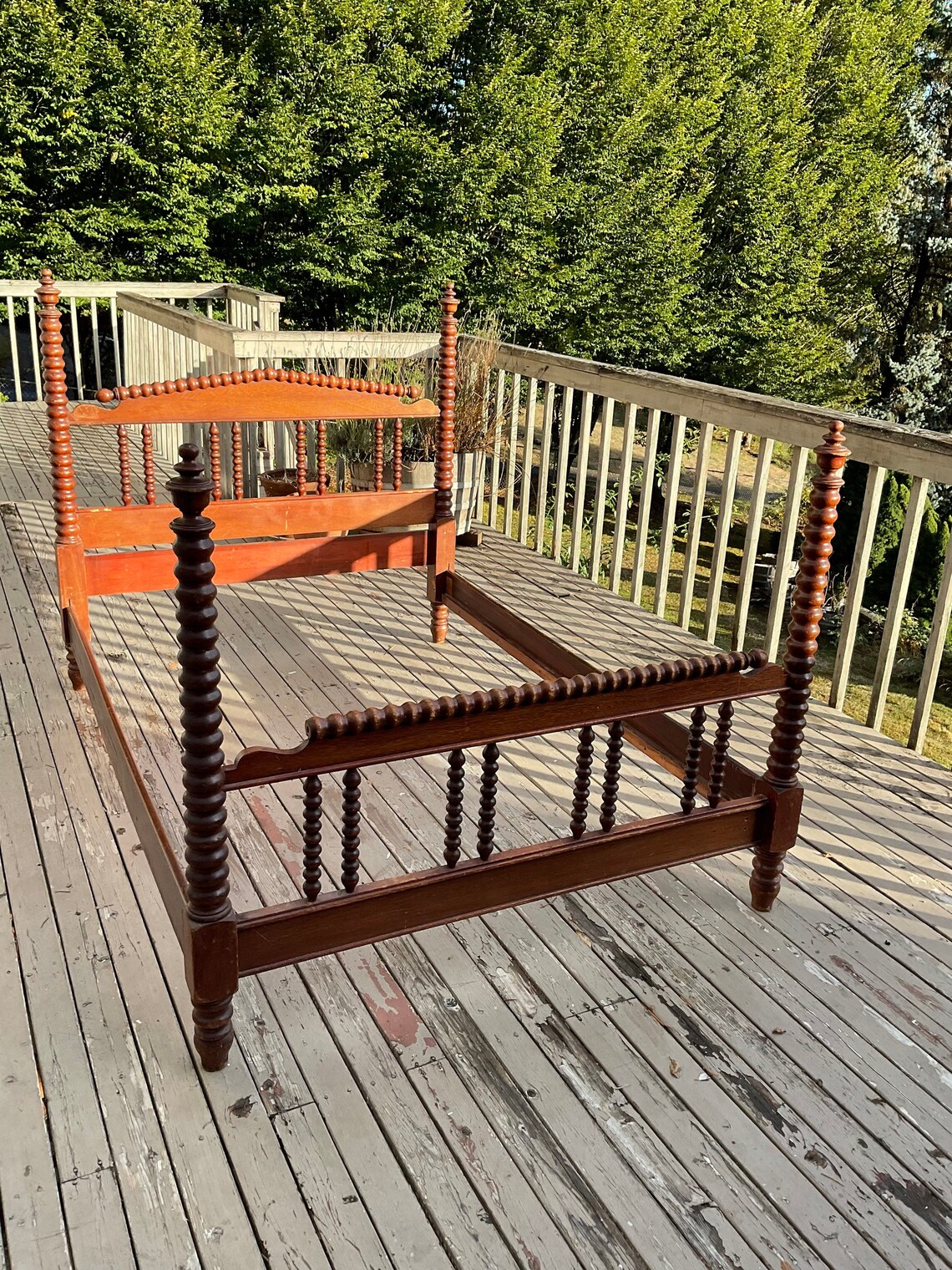 Antique Jenny Lind Bed Frame. Four Poster Spindle Spool Full Size Bed ...