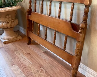 Vintage Heirloom Bobbin Spindle Twin Size Beds Jenny Lind | Etsy