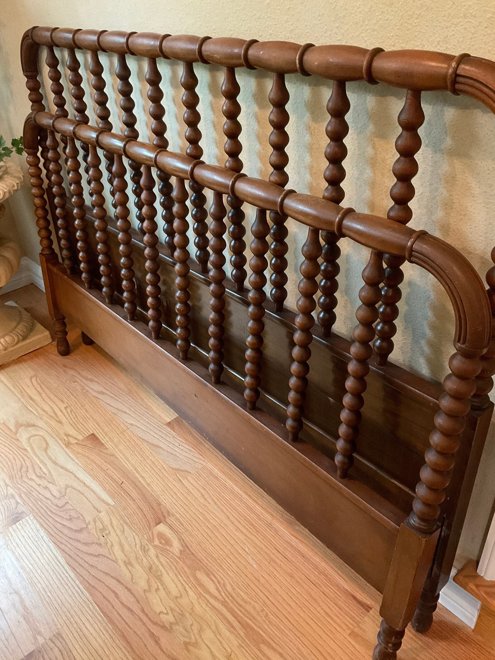 Vintage Heirloom Spindle Spool Bed Jenny-lind Bed Full Size | Etsy