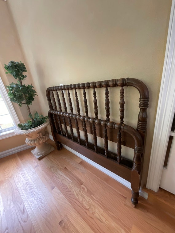 Antique Jenny Lind Full Size Bed Frame. Spindle Spool Bed. - Etsy