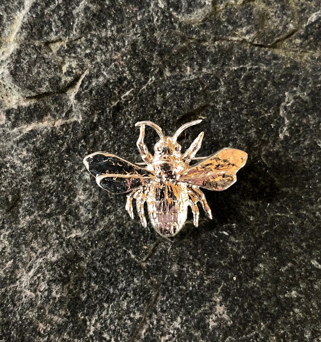 Silver Bee Brooch - Etsy