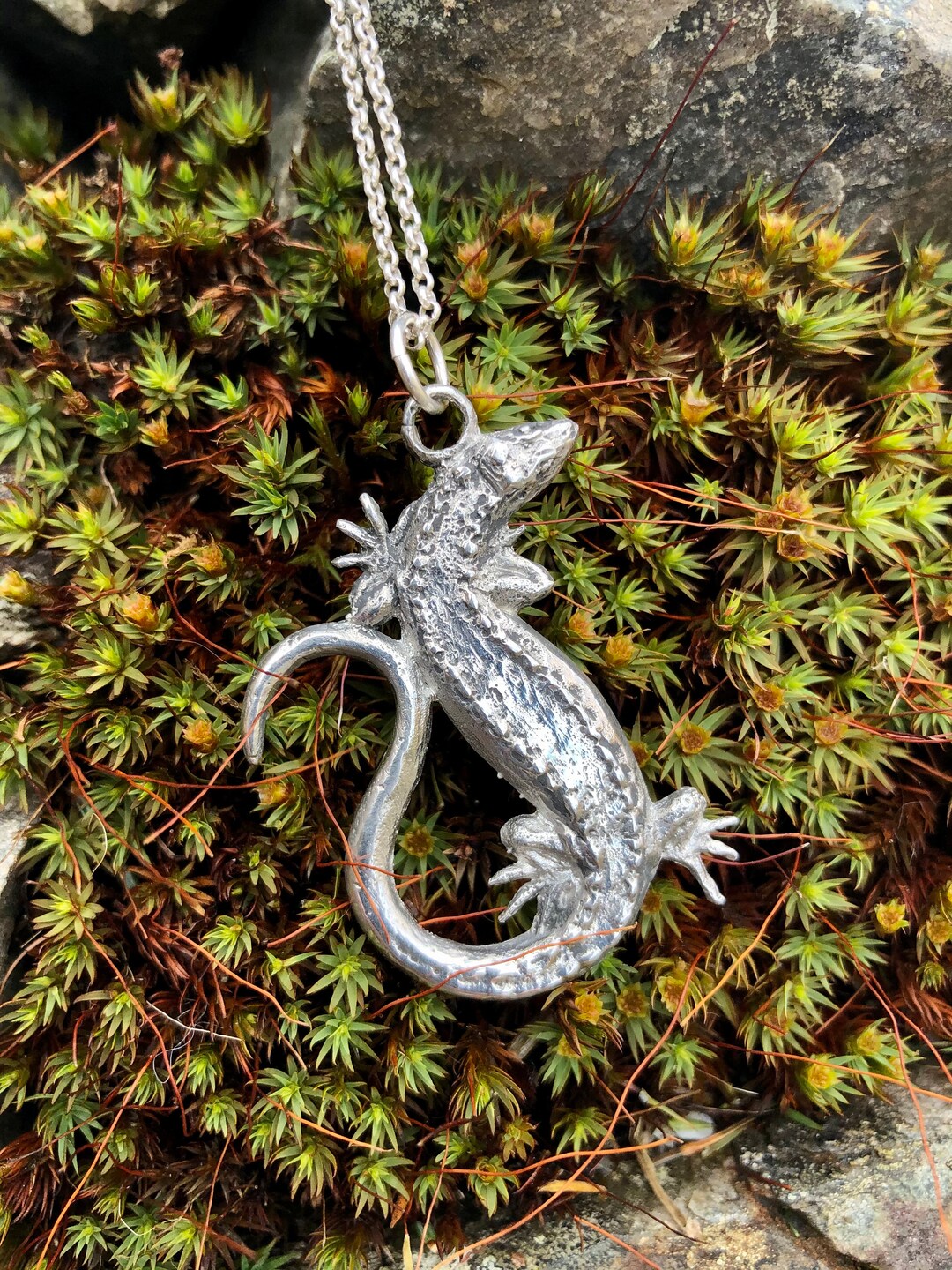 Lizard Pendant Necklace in Pewter by Paul Szeiler - Etsy