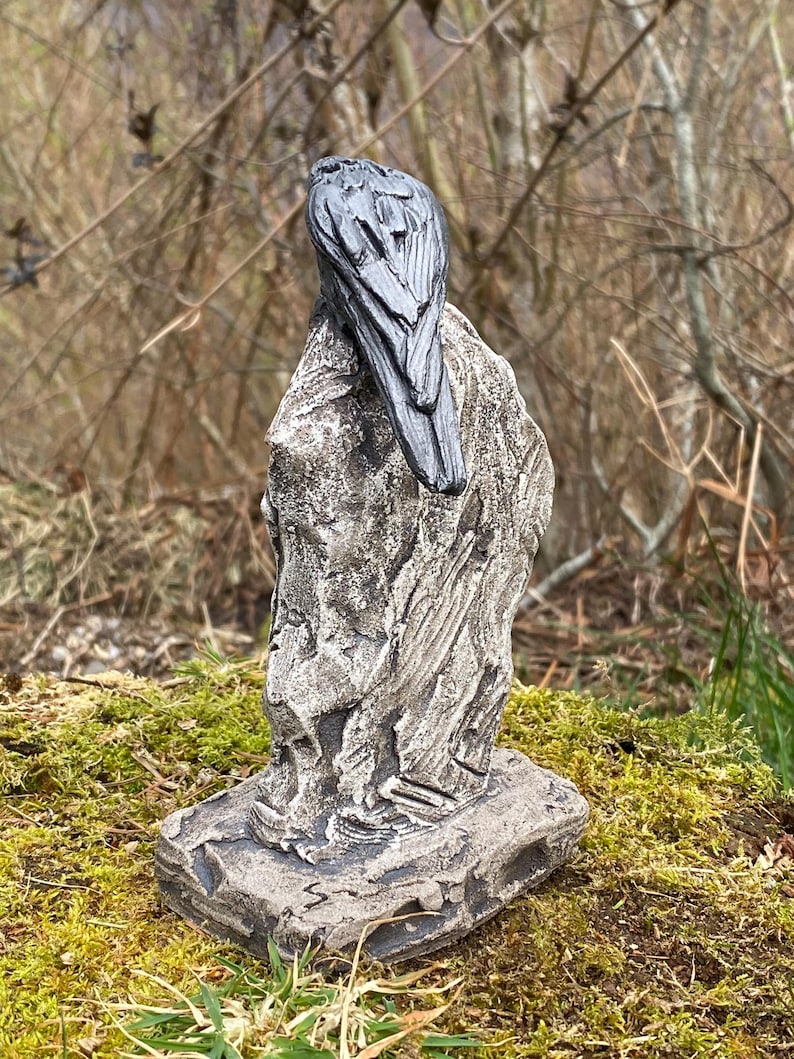 Raven on a Standing Stone Sculpture - Etsy