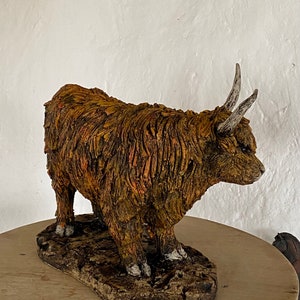 Highland Cow Sculpture in Ceramic by Paul Szeiler - Etsy