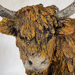 Highland Cow Sculpture in Ceramic by Paul Szeiler - Etsy