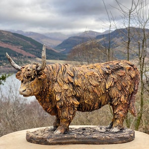 Highland Cow Sculpture in Ceramic by Paul Szeiler - Etsy