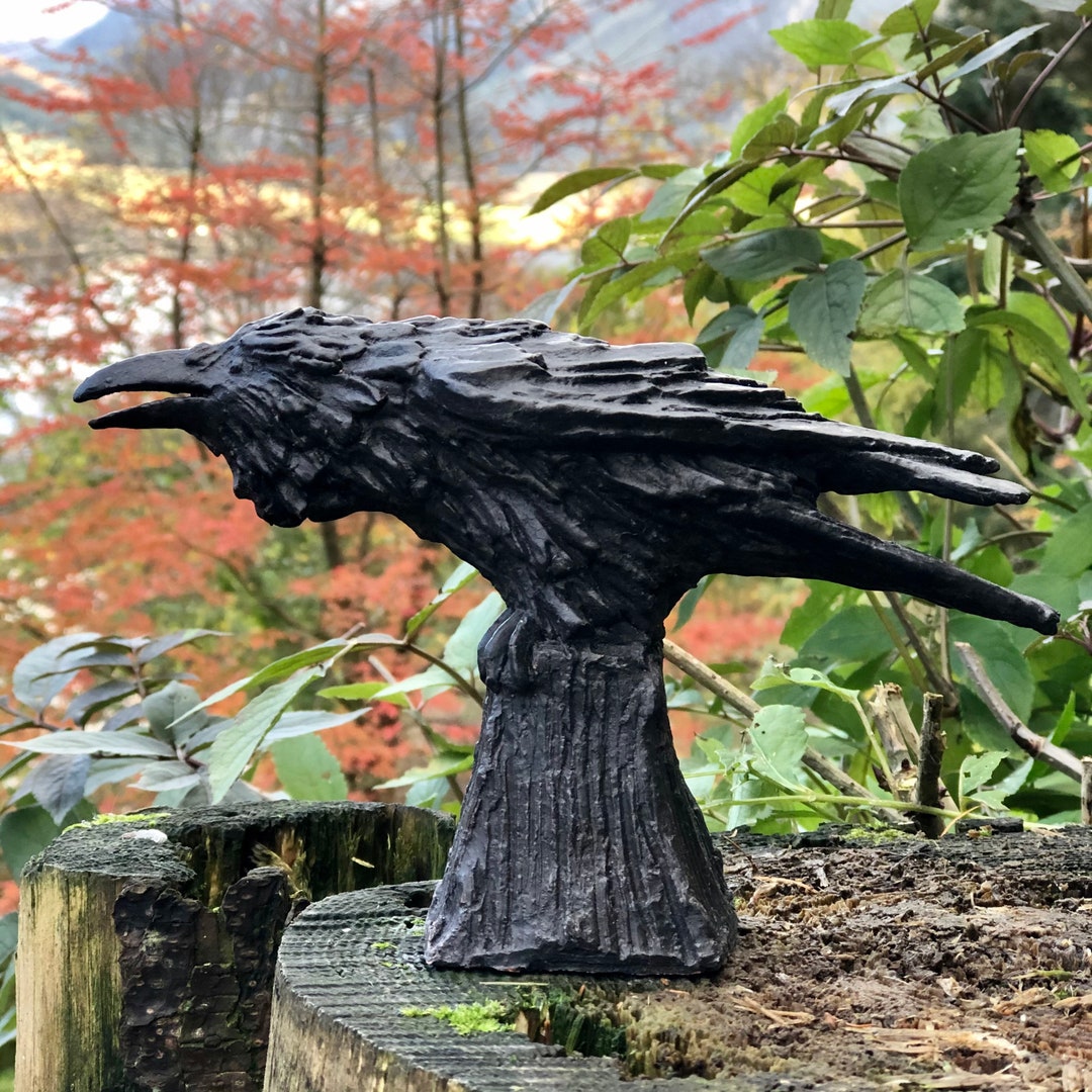 Raven Sculpture in Ceramic by Paul Szeiler - Etsy