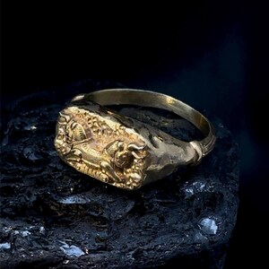 14k Gold Signet Ring: Persian Guardian Bull, Persepolis Heritage - Etsy