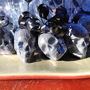 3D Skull Bath Bomb - Halloween Bath Bombs - Party Favors - Small Skull ...