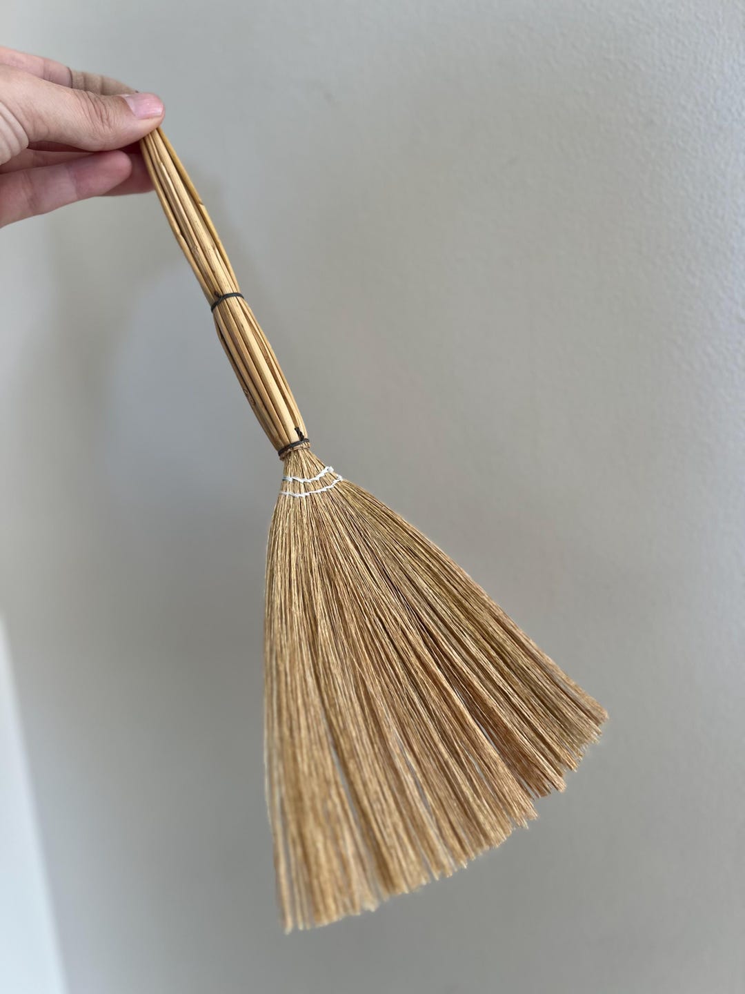 Vintage Straw Hand Broom, Small Natural Crumb Broom, Turkey Wing Hand ...