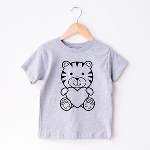 Tiger With Heart SVG, Valentine's Day Animal Clipart, Cute Tiger ...