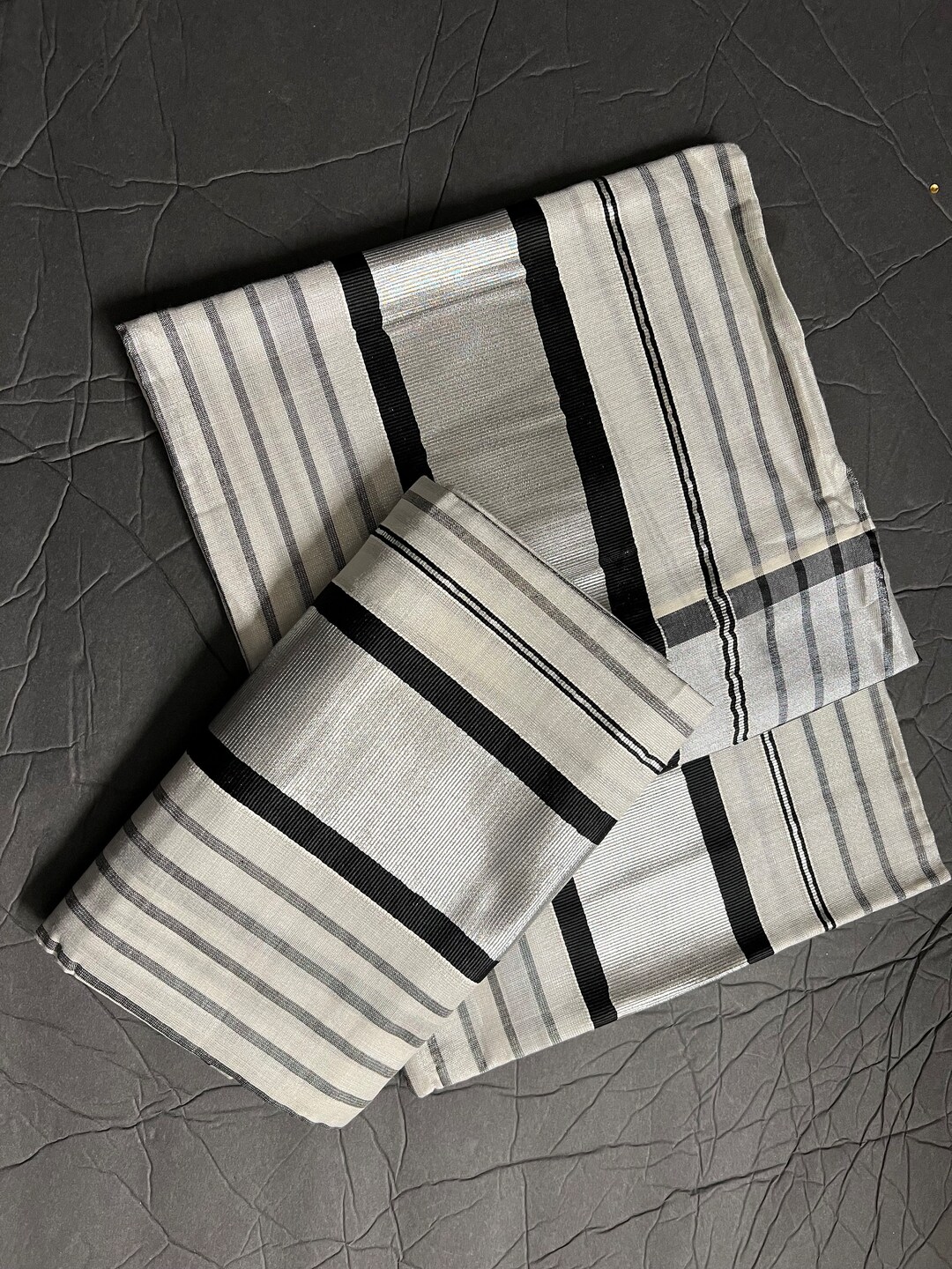 Traditional Kerala Silver Tissue Set Mundu With Black Design - Etsy