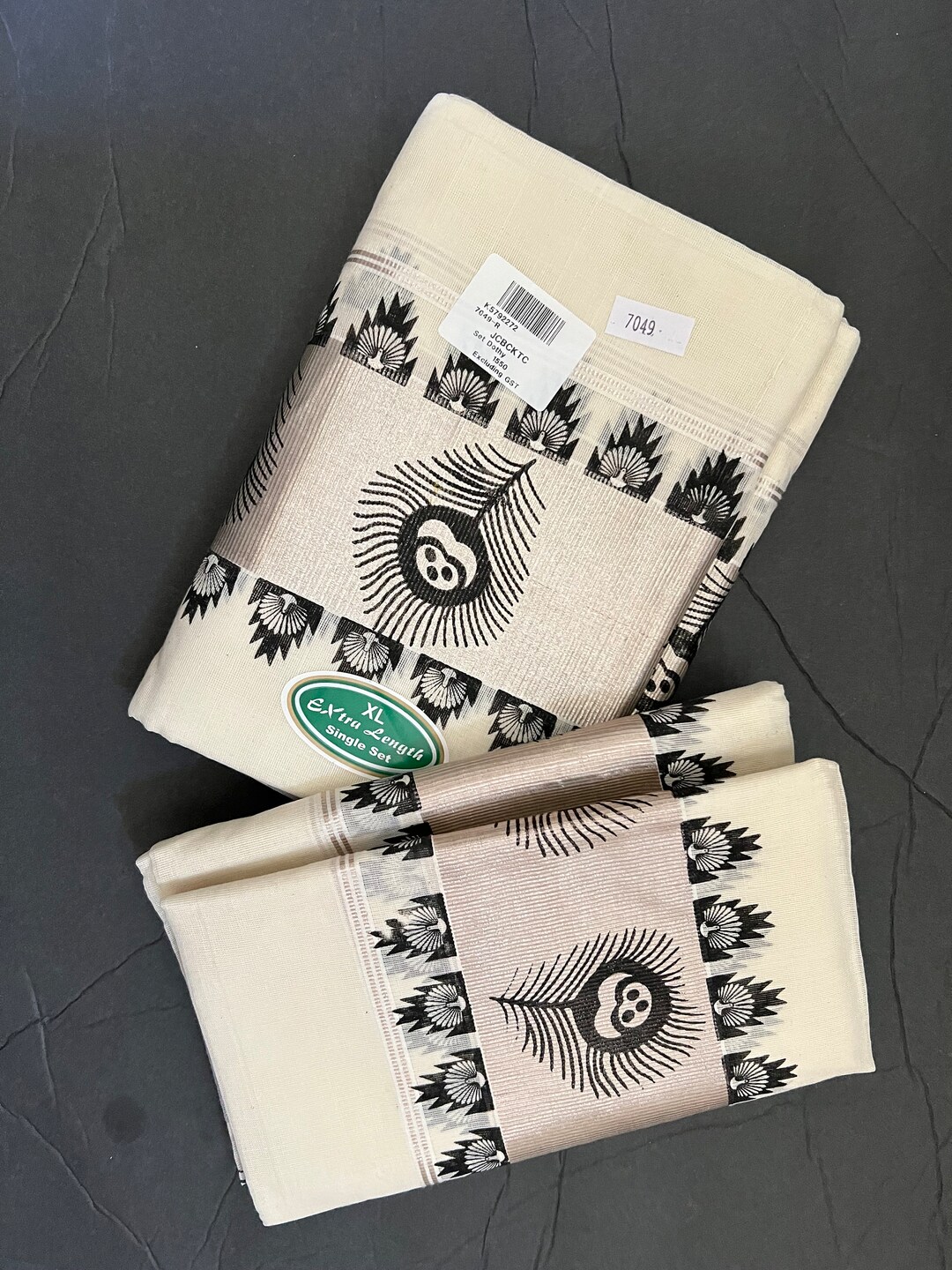 Traditional Kerala Silver Tissue Set Mundu With Black Border - Etsy