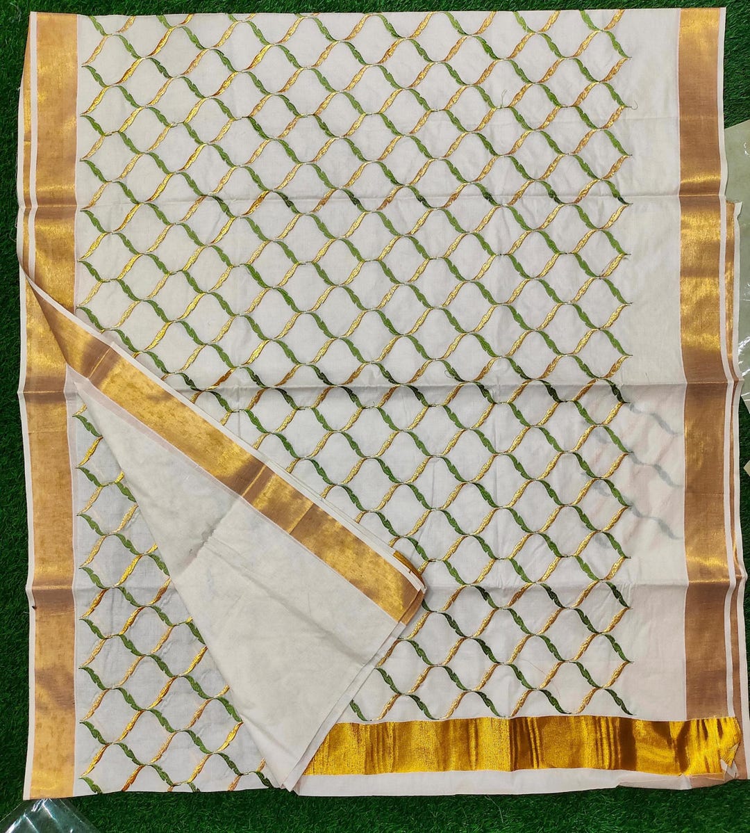 Indian Onam Traditional Embroidered Cotton Set Saree With Matching ...