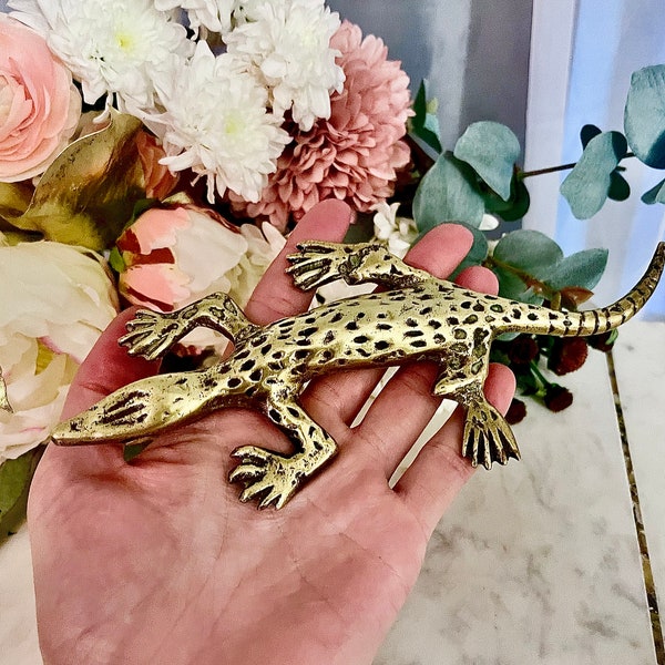 Gecko Figurine - Etsy Australia