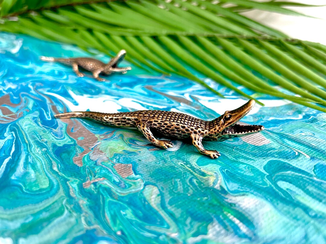 Solid Brass Alligator Statue Mini Antiqued Metal Crocodile Figurine ...