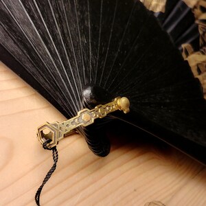 Black Hand Fan | Folding Hand Fans With Sacred Geometry | Fächer ...