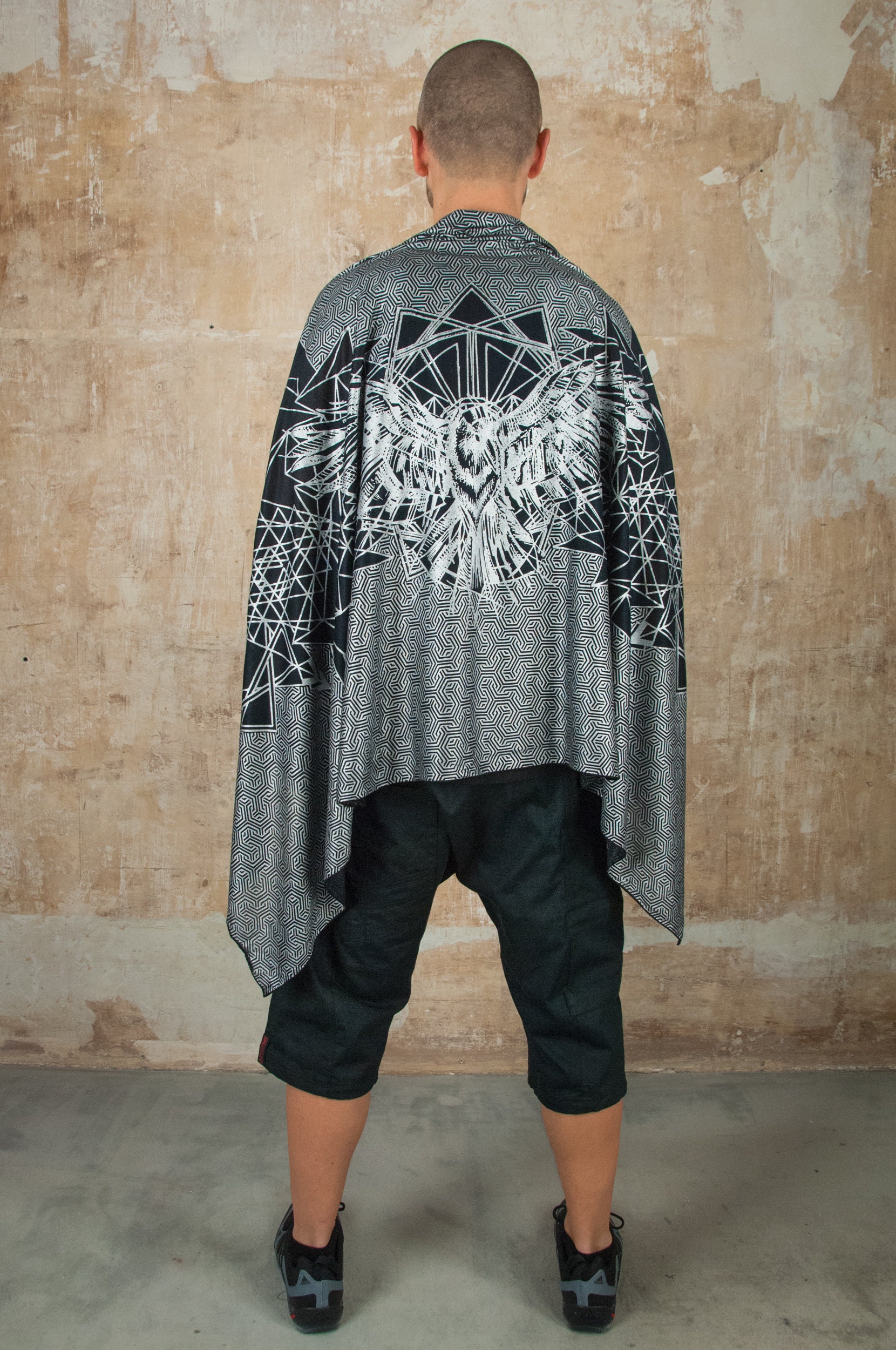 Silver Wing Crow Goth Scarf made of Organic Material for | Etsy