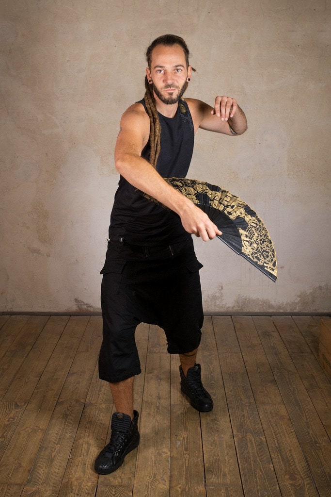 Black Hand Fan | Folding Hand Fans With Sacred Geometry | Fächer ...