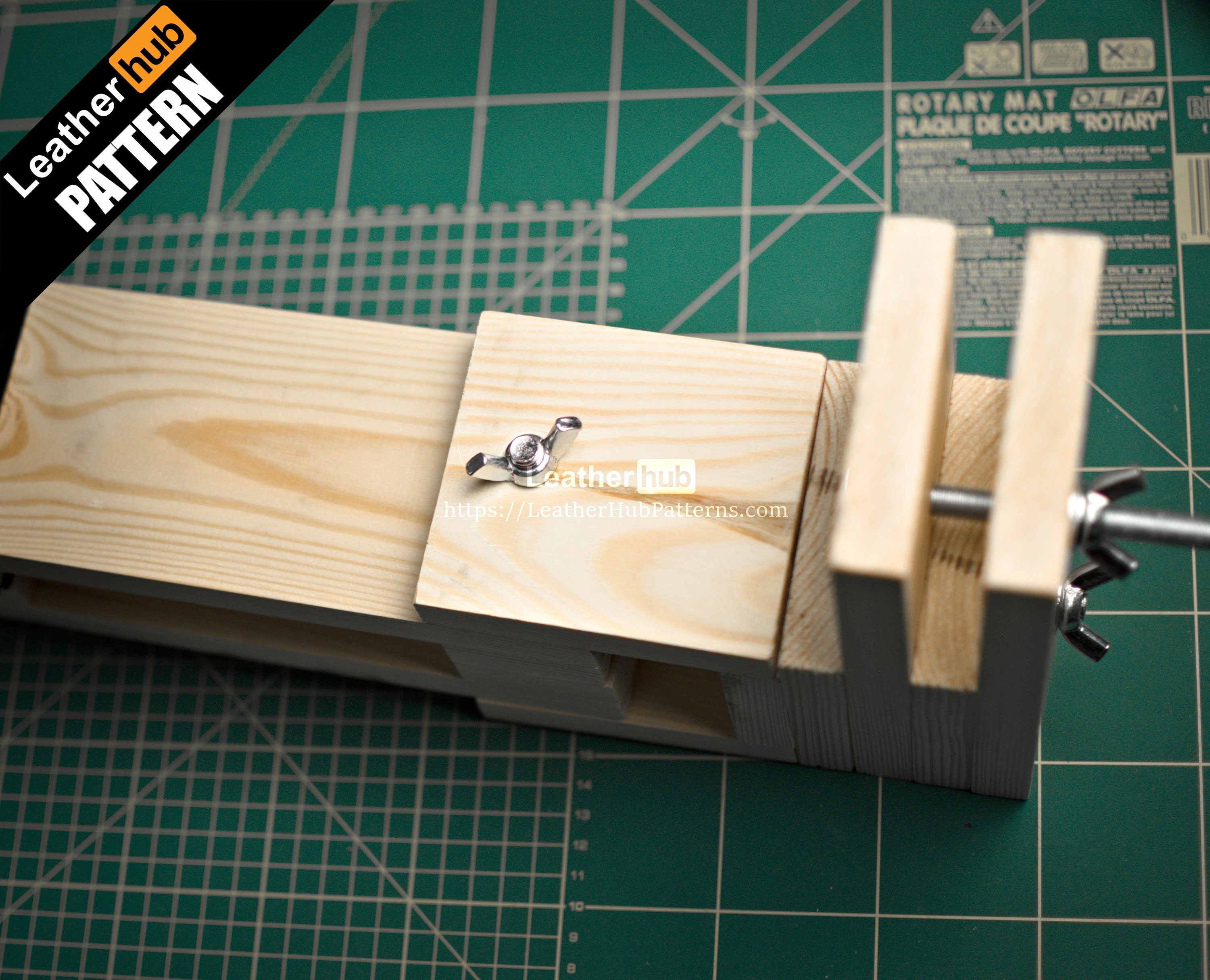 Stitching pony pattern PDF - by Leatherhub