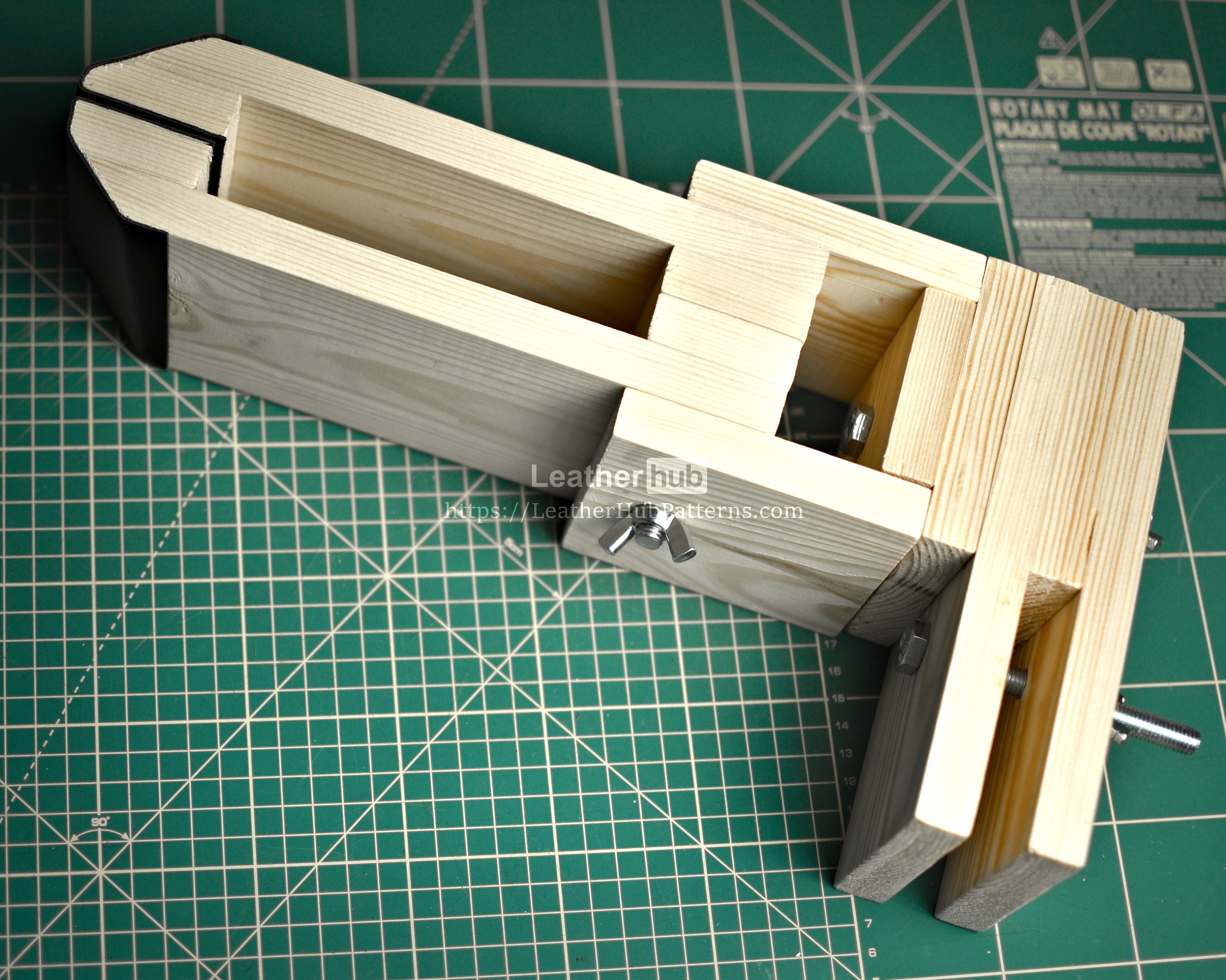 Stitching pony pattern PDF - PDF leather template for making a DIY ...