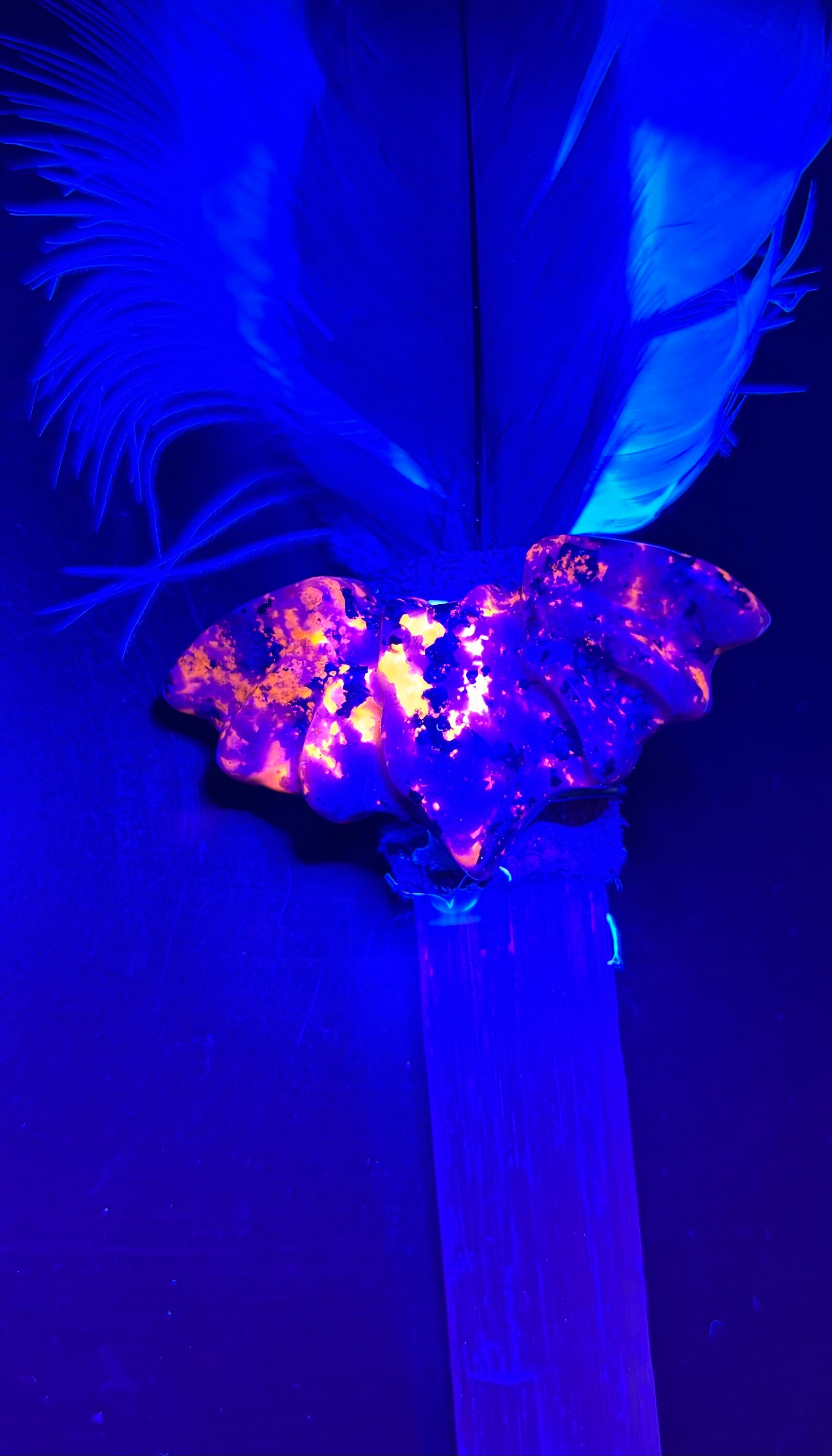 Small Crystal Alter Tool Selenite Handle Yooperlite UV Glowing Bat ...