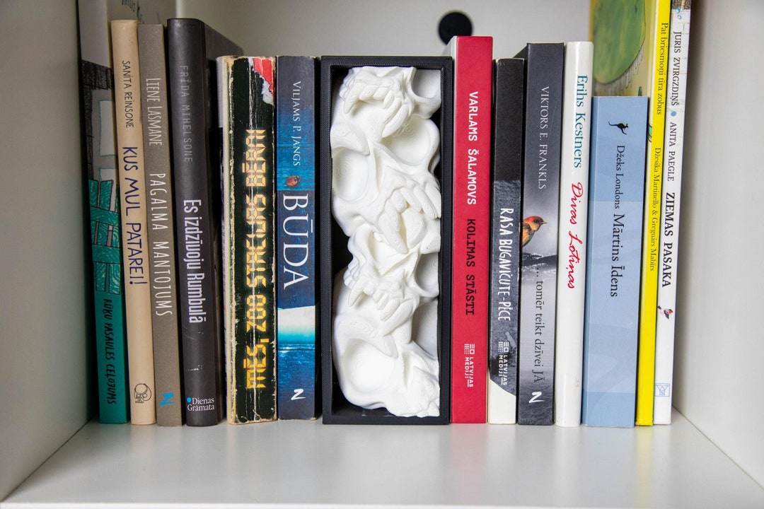 Demon Skull Bookend, Book Nook, Gothic Decor, Horror Decor, Gift for ...