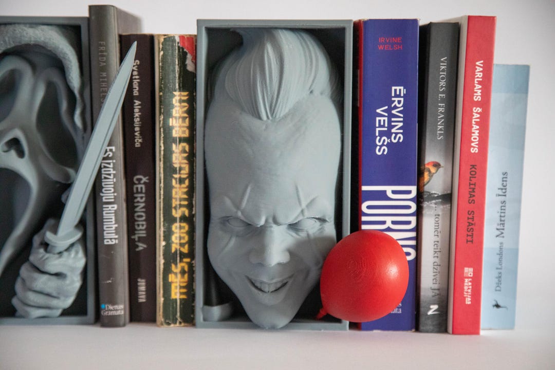 Pennywise Bookend, IT Movie Bookend, Book Nook, Stephen King, Horror ...