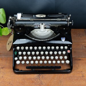 Triumph Durabel Typewriter 1930's With New Inkribbon and Free Shipping ...