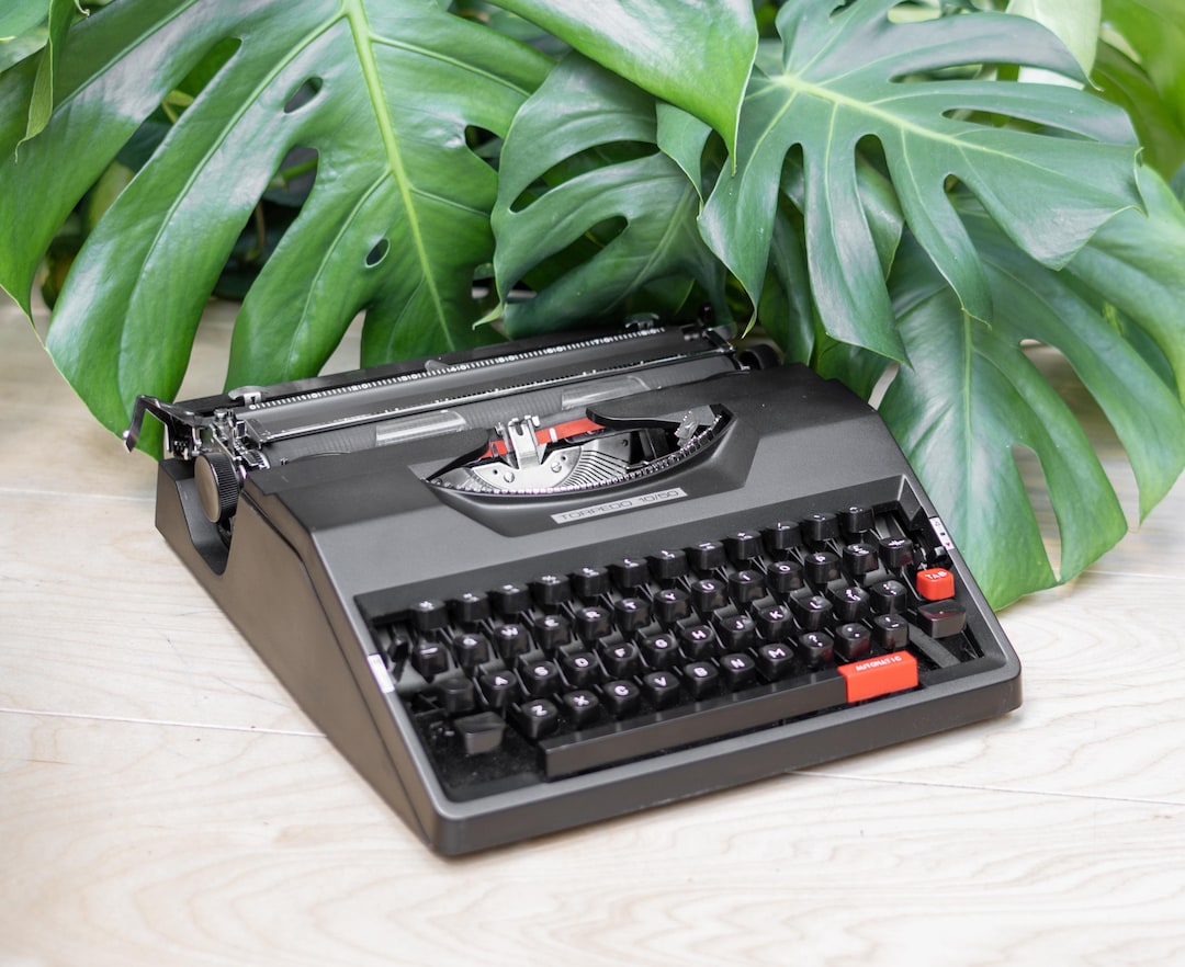 WORKING Black Typewriter With New Ink Ribbon Professionally Maintained ...