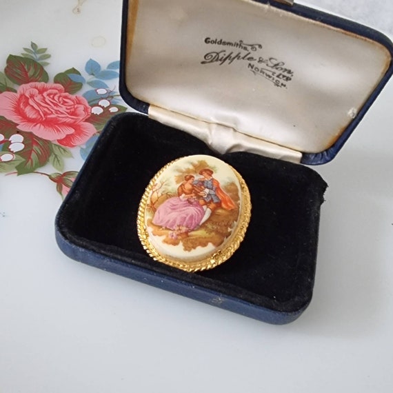 Vintage Fragonard Ceramic Cameo Brooch, Romantic Lo… - Gem