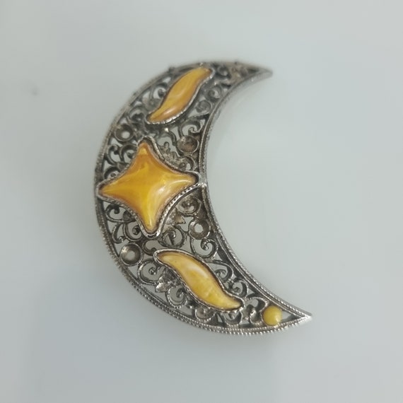 Vintage silver filigree crescent moon brooch, yellow … - Gem