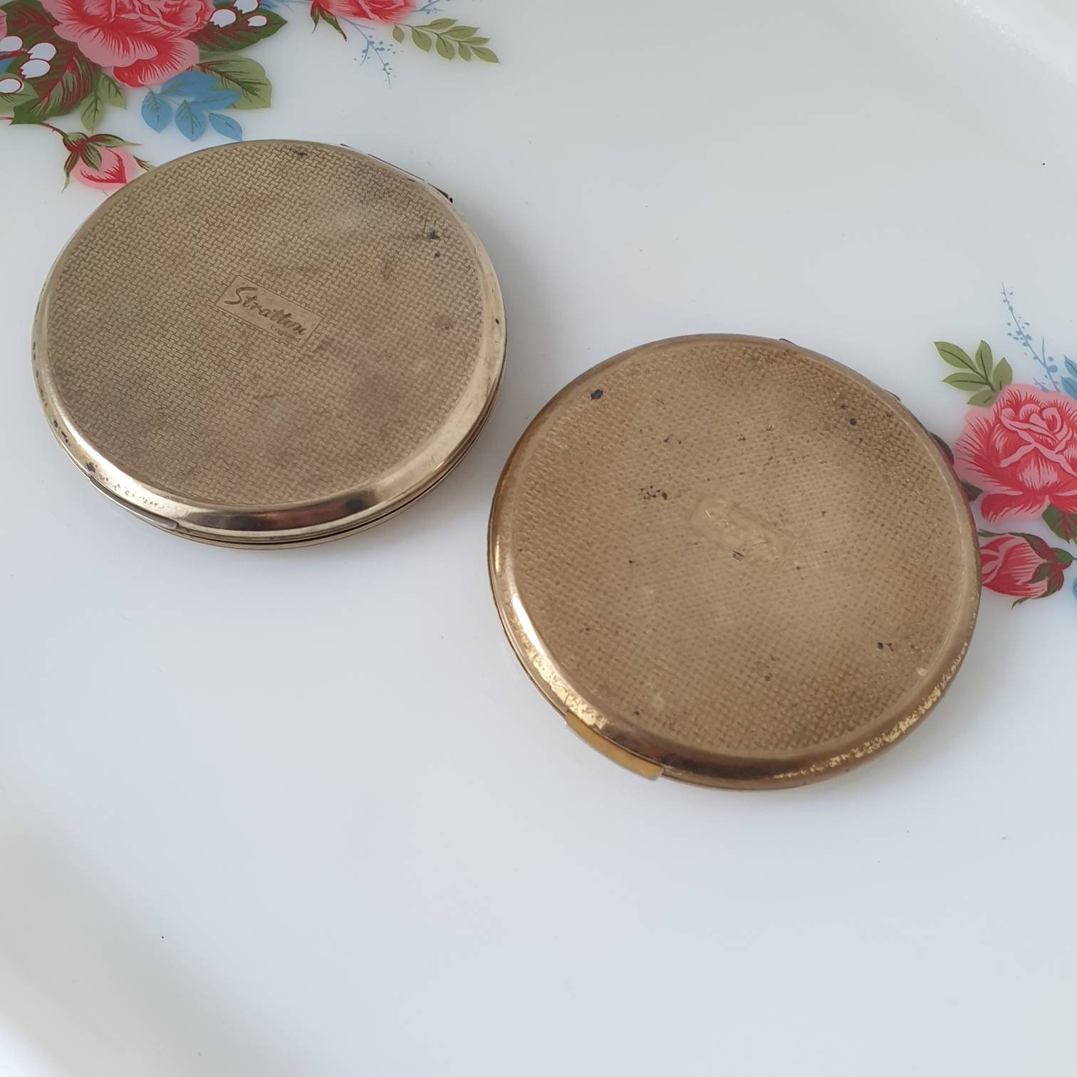 Vintage Stratton Compacts Red Poppy Stratton Compact - Etsy