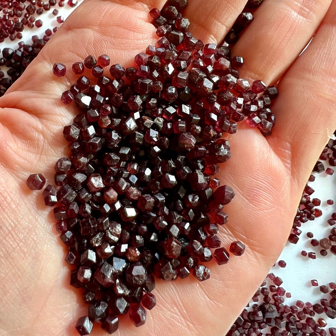 Amazing Deep Red Garnet Stones, High Quality Genuine Merlot Garnet ...