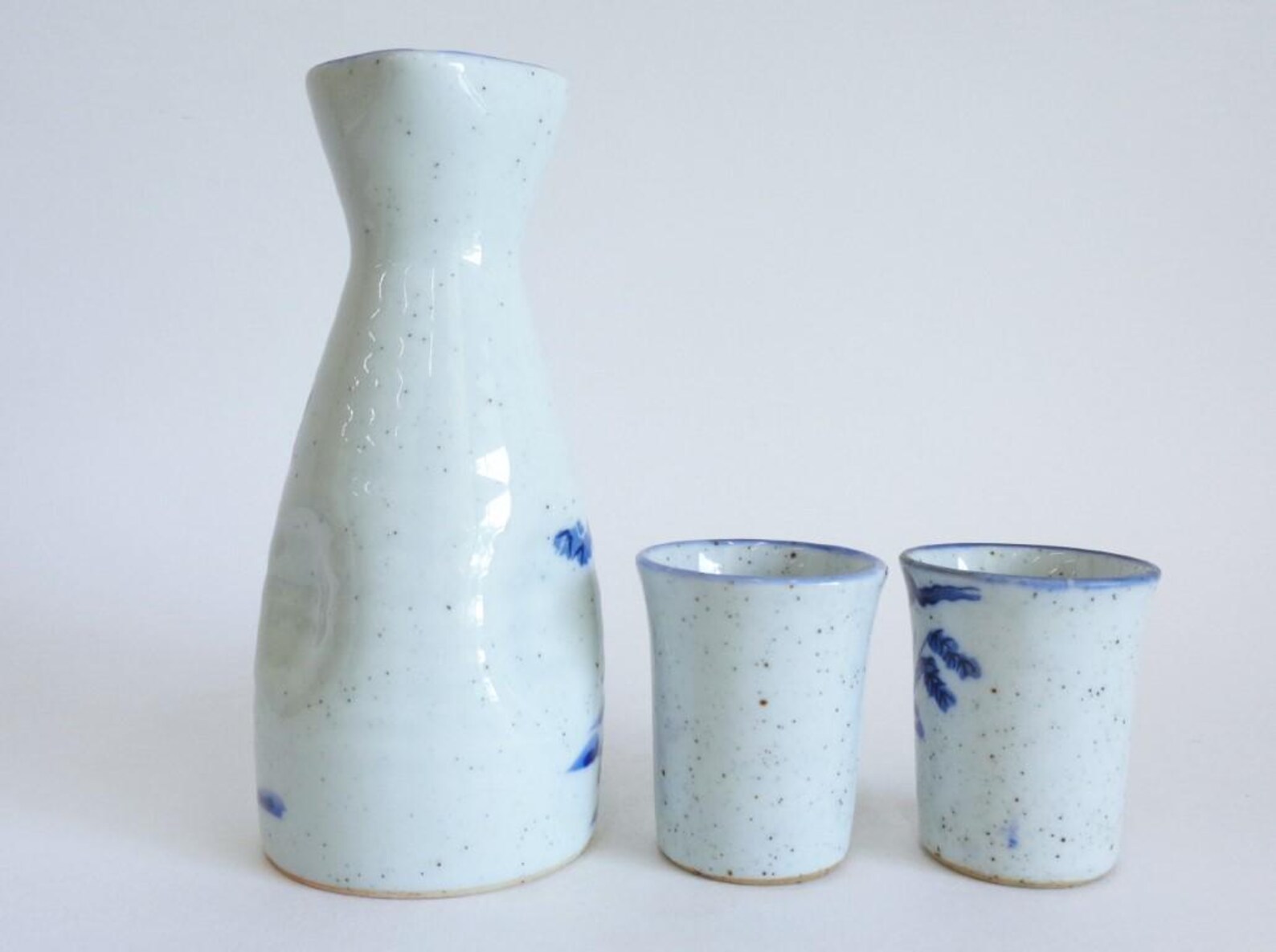 Nabeshima Sake Set Japanese Porcelain Tokkuri Bottle-sake Server & 2 ...