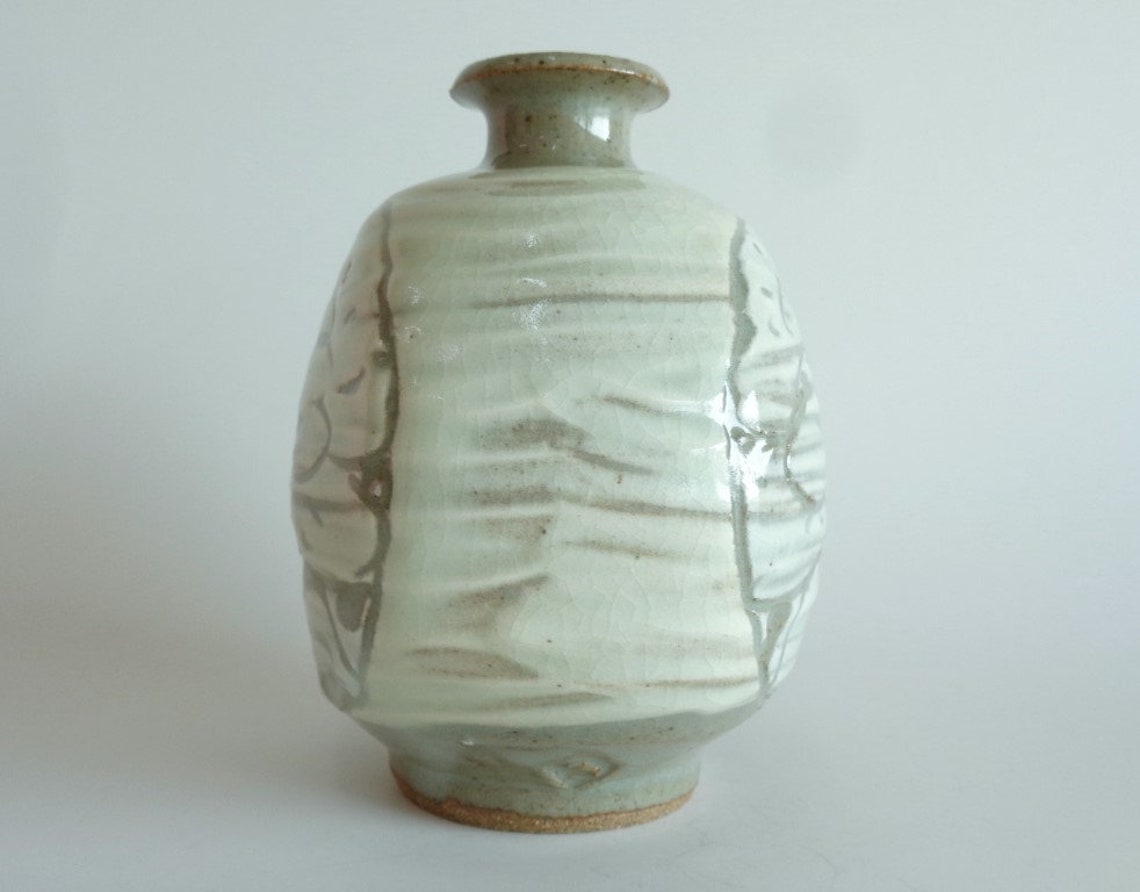 A148 Single Flower Vase With Hakeme and Carved Floral,japanese Crackle ...