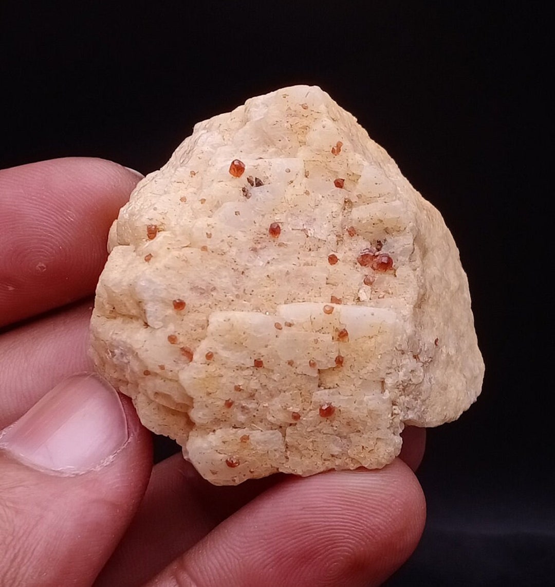 57 Grams Natural Red Garnet on Matrix Measuring 48*47*27 Mm Red Garnet ...