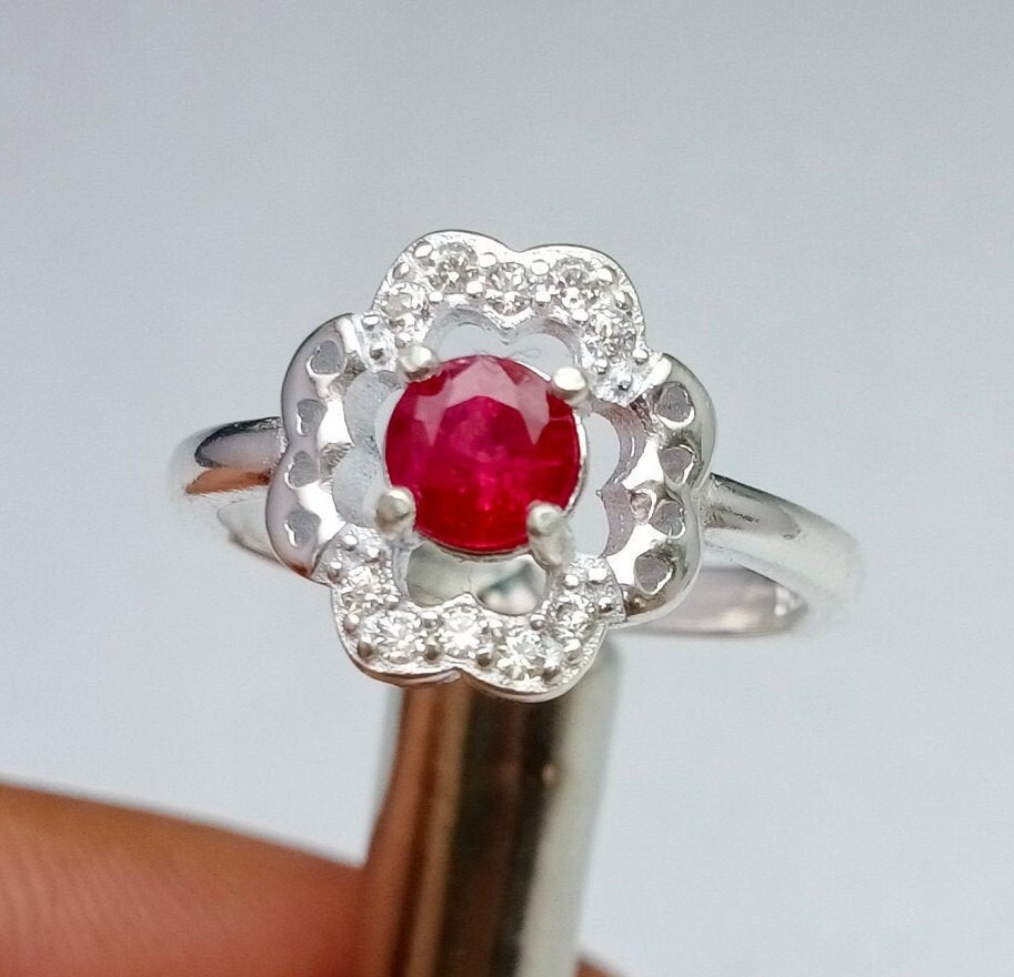 Very Beautiful Natural 0.50 Carat Tajikistan Ruby in 925 - Etsy UK