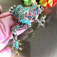 Frog Pin: Solid Brass Vintage Style Toad Brooch - Etsy
