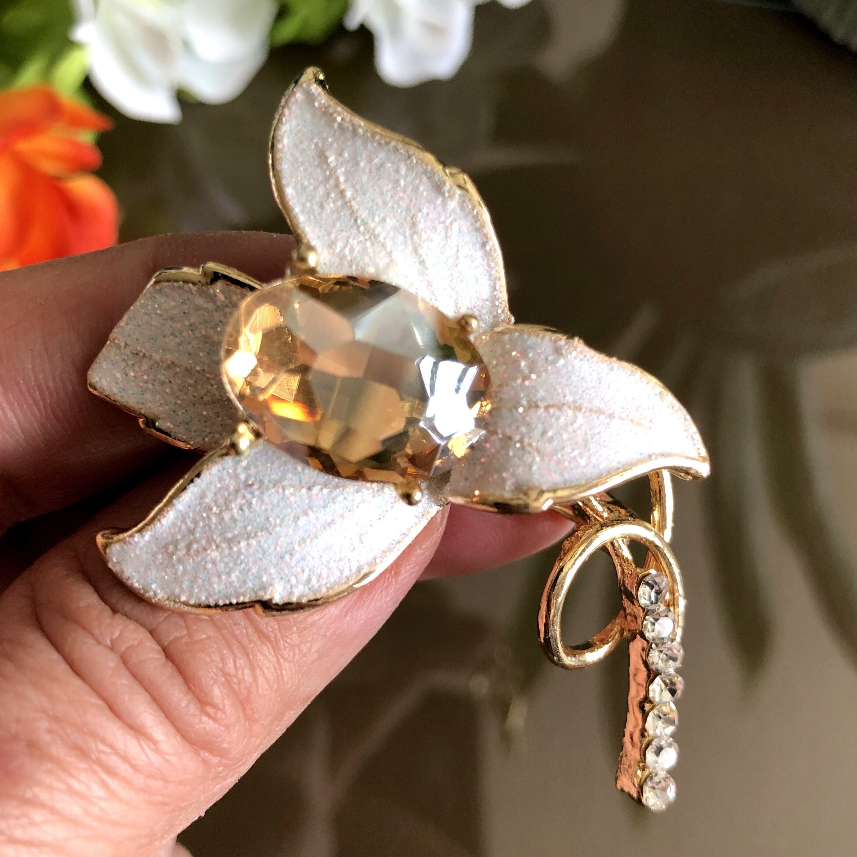 Crystal flower brooch pin store