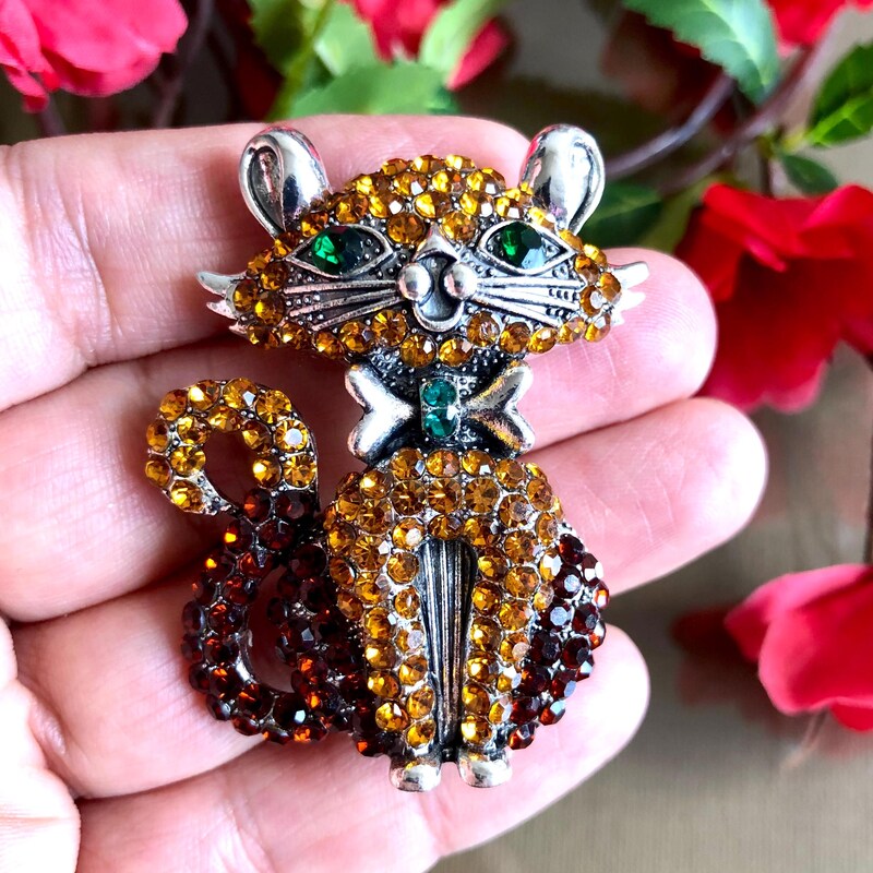 Cat Brooch - Etsy