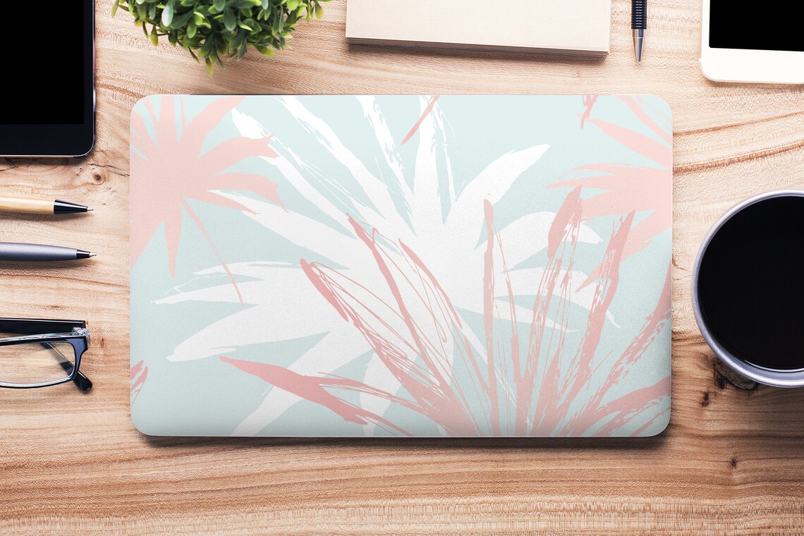 Distressed Pink & White Palm Tree on Mint UNIVERSAL Laptop - Etsy