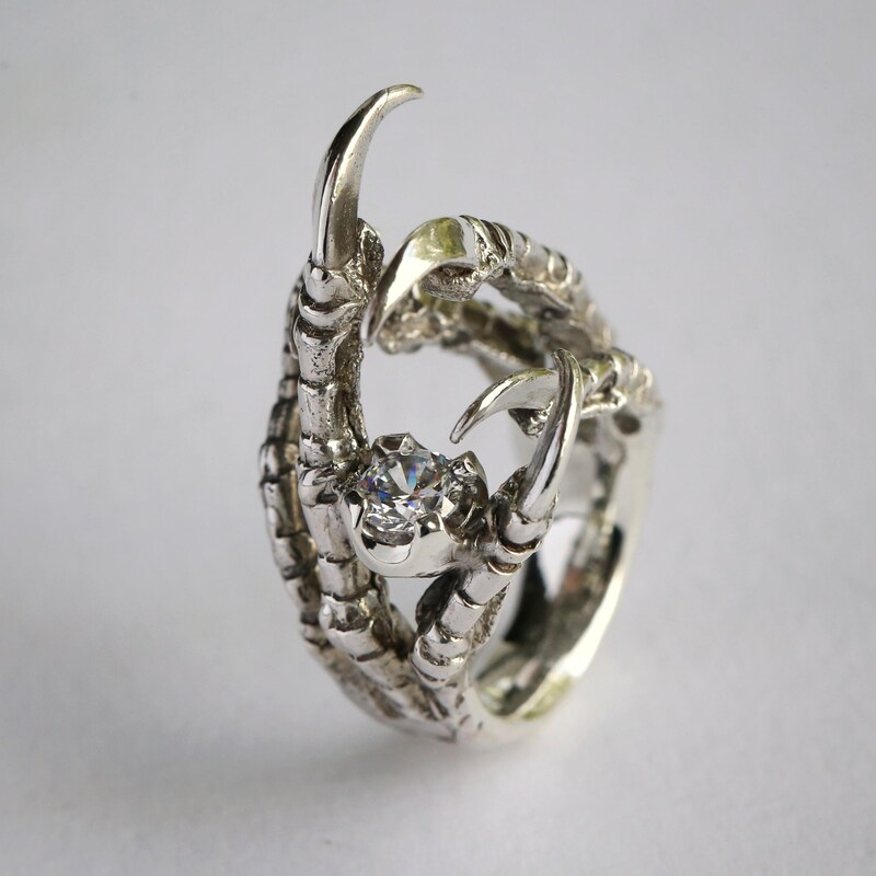 Raven Claw Ring - Etsy