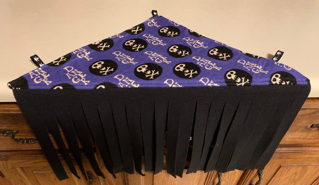 Danger Skulls Awning Corner Curtain Hammock Hideout for Guinea Pigs ...