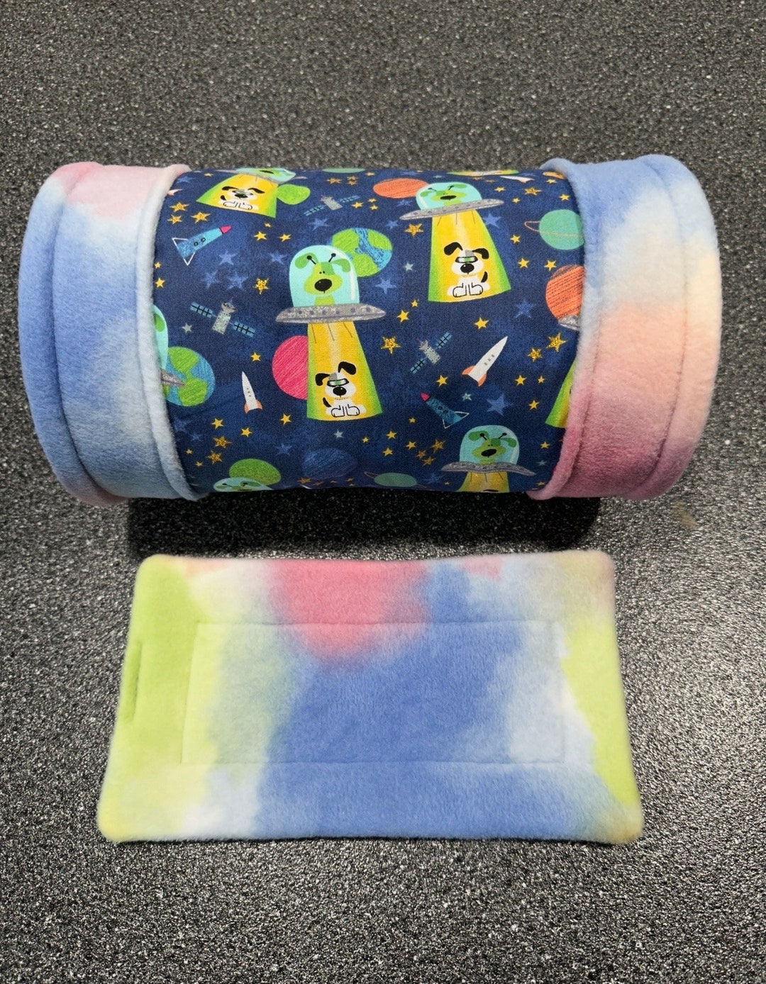 Dogs in Space Guinea Pig Tunnel / Spaceship Guinea Pig Bedding / Alien ...